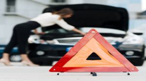 Elementos esenciales del kit de seguridad obligatorio para autos
